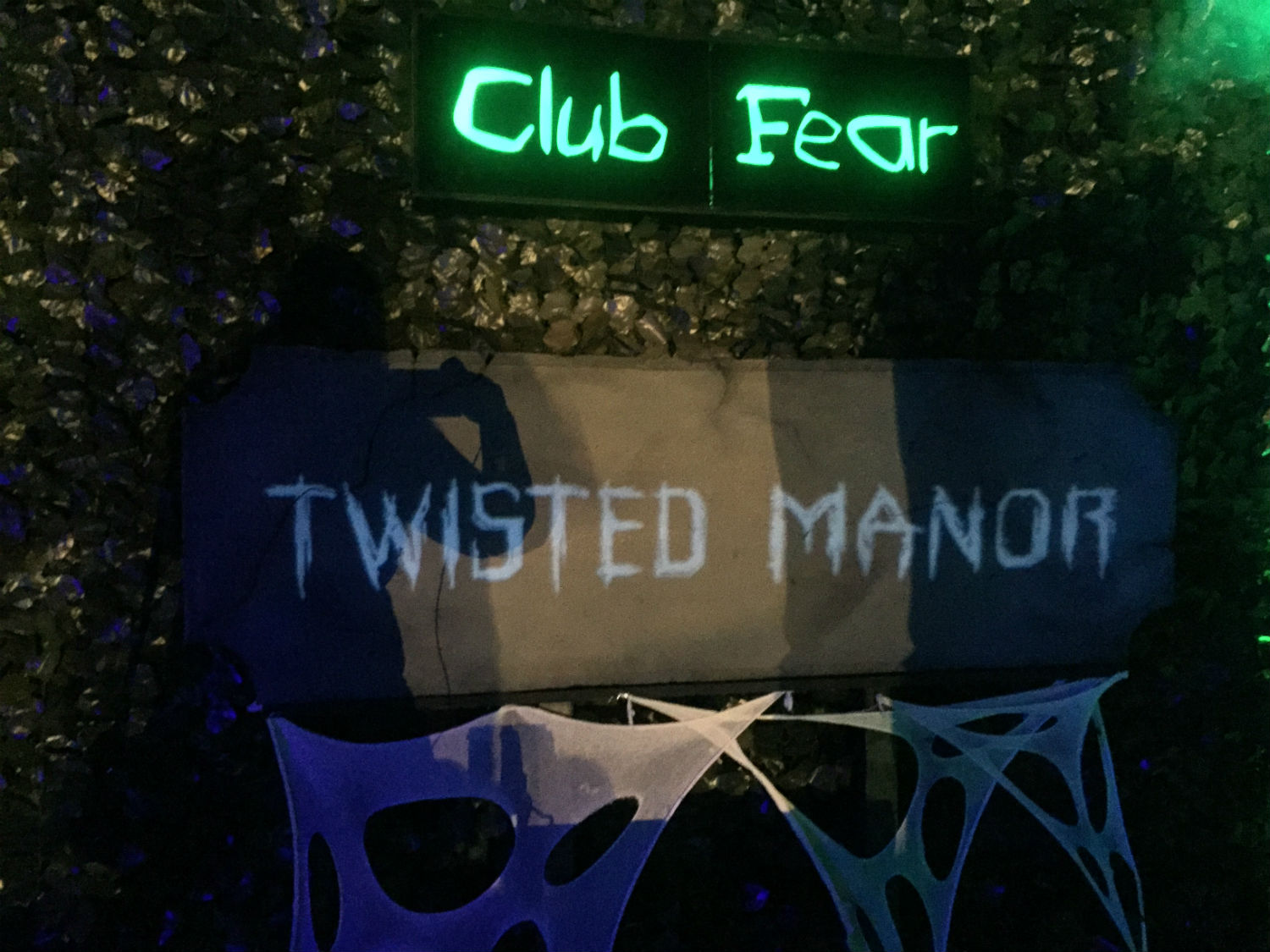 Twisted Manor - Insanity Inside Club Fear's Home Haunt