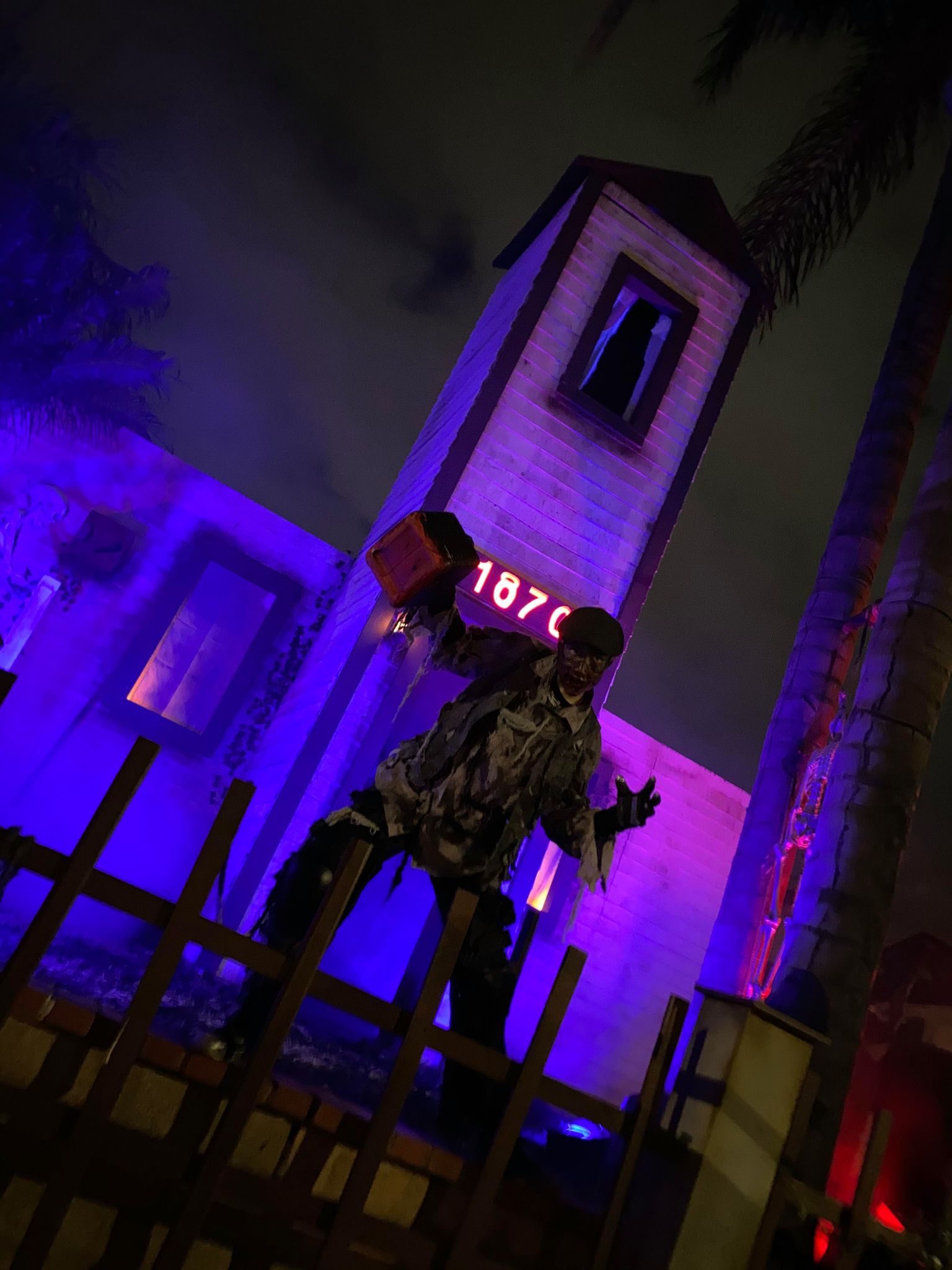 1870 Haunt Manor - With Actor 3 - Haunting