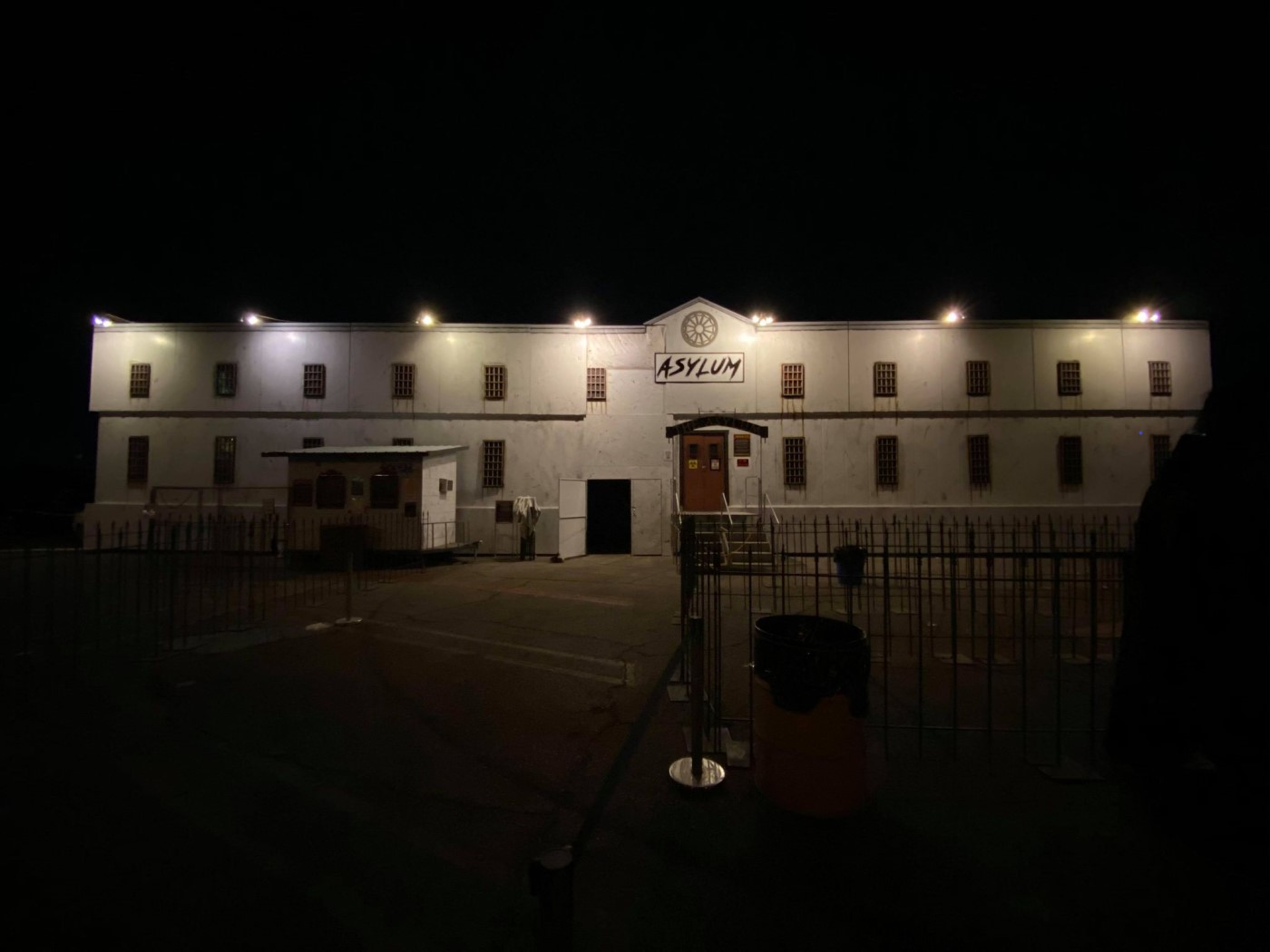 Hotel Fear and Asylum: A Wonderland Without a Way Out - Haunting