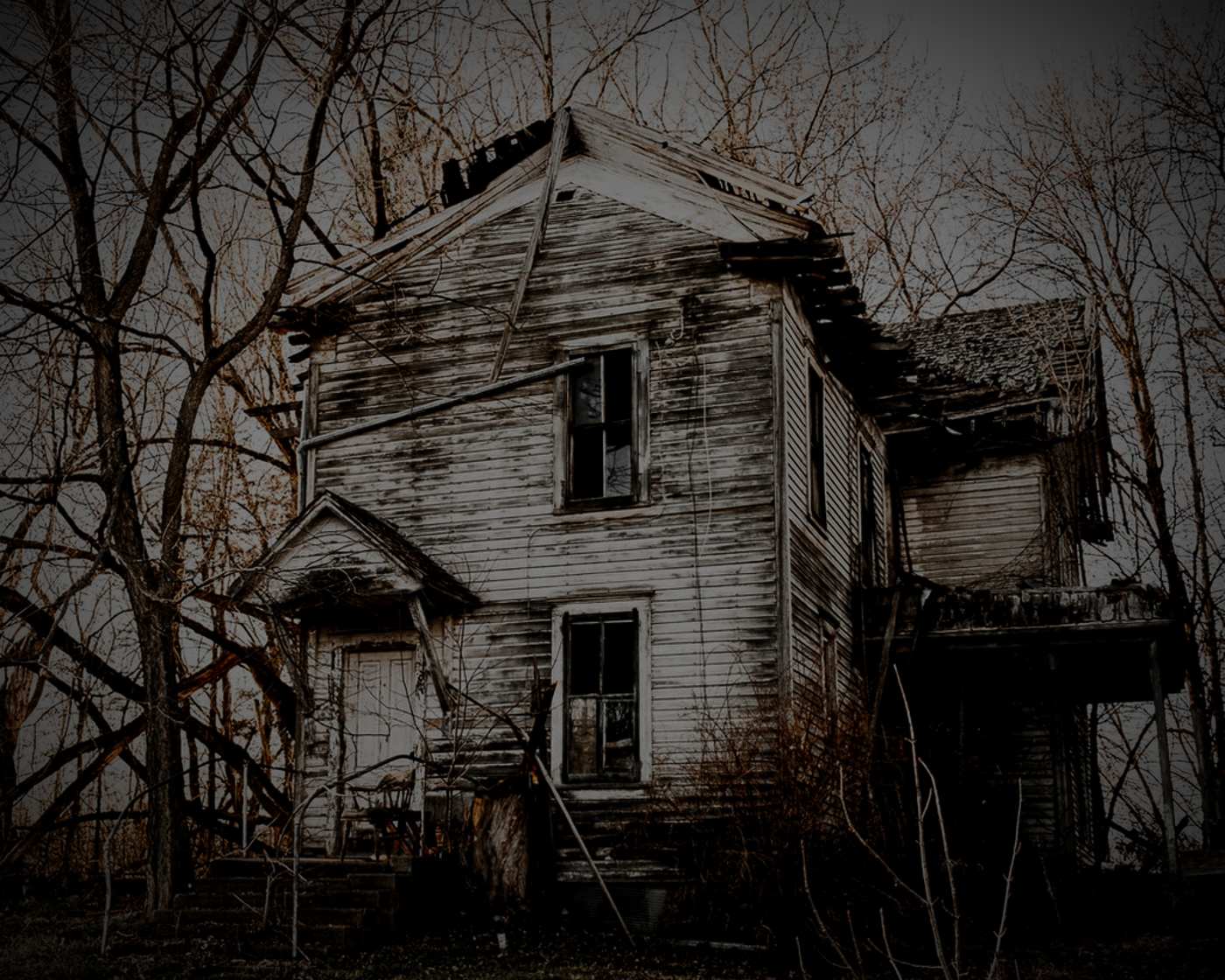 Staying in a Haunted House? Here's How to Keep the Fear at Bay - Haunting