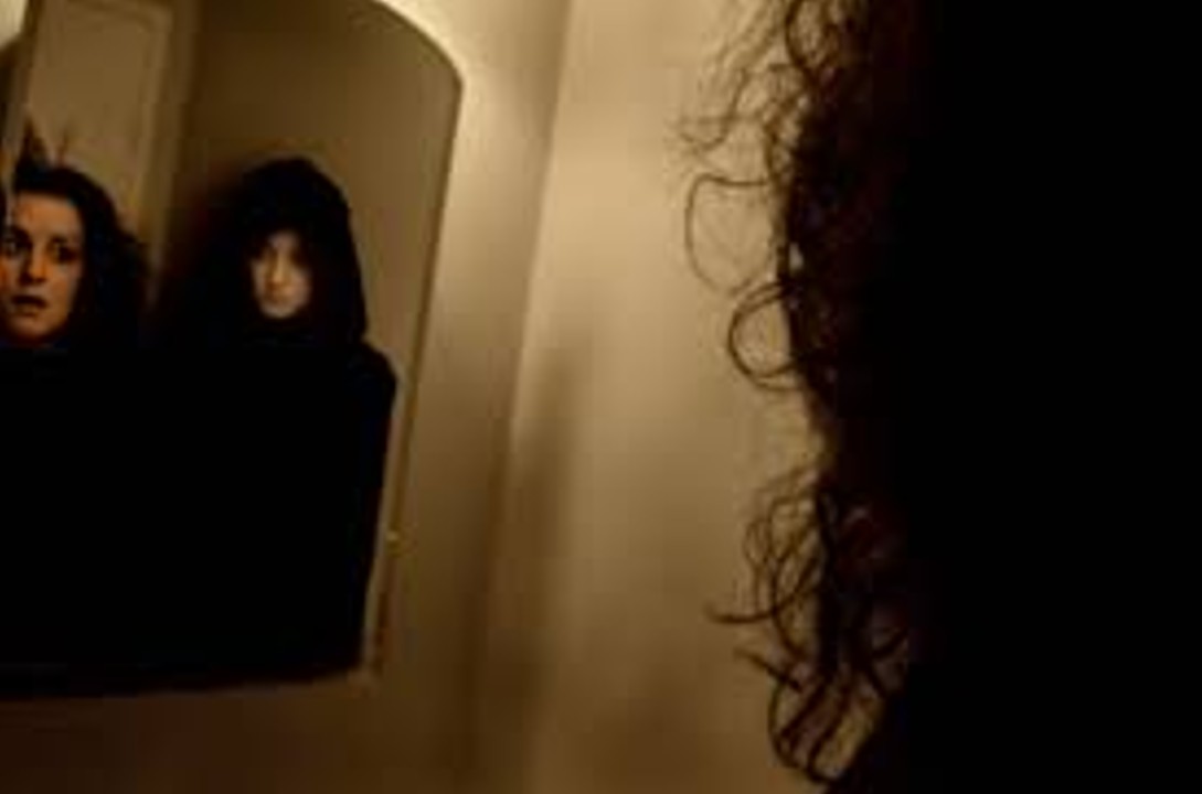 Halfway to Halloween: 8 Spookiest Movies of the Year - Haunting